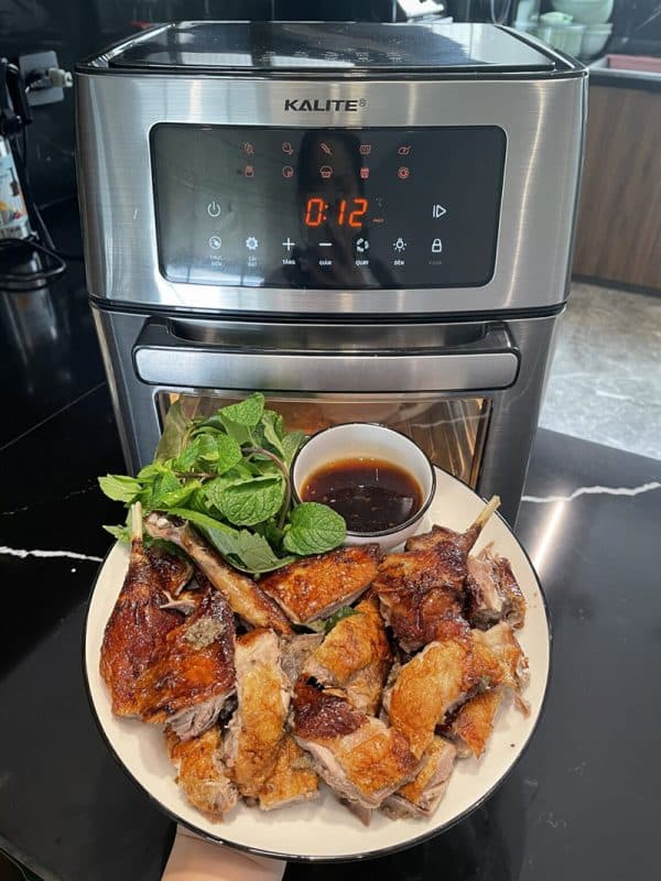 Cách nướng vịt bằng nồi chiên không dầu thơm ngon chuẩn vị